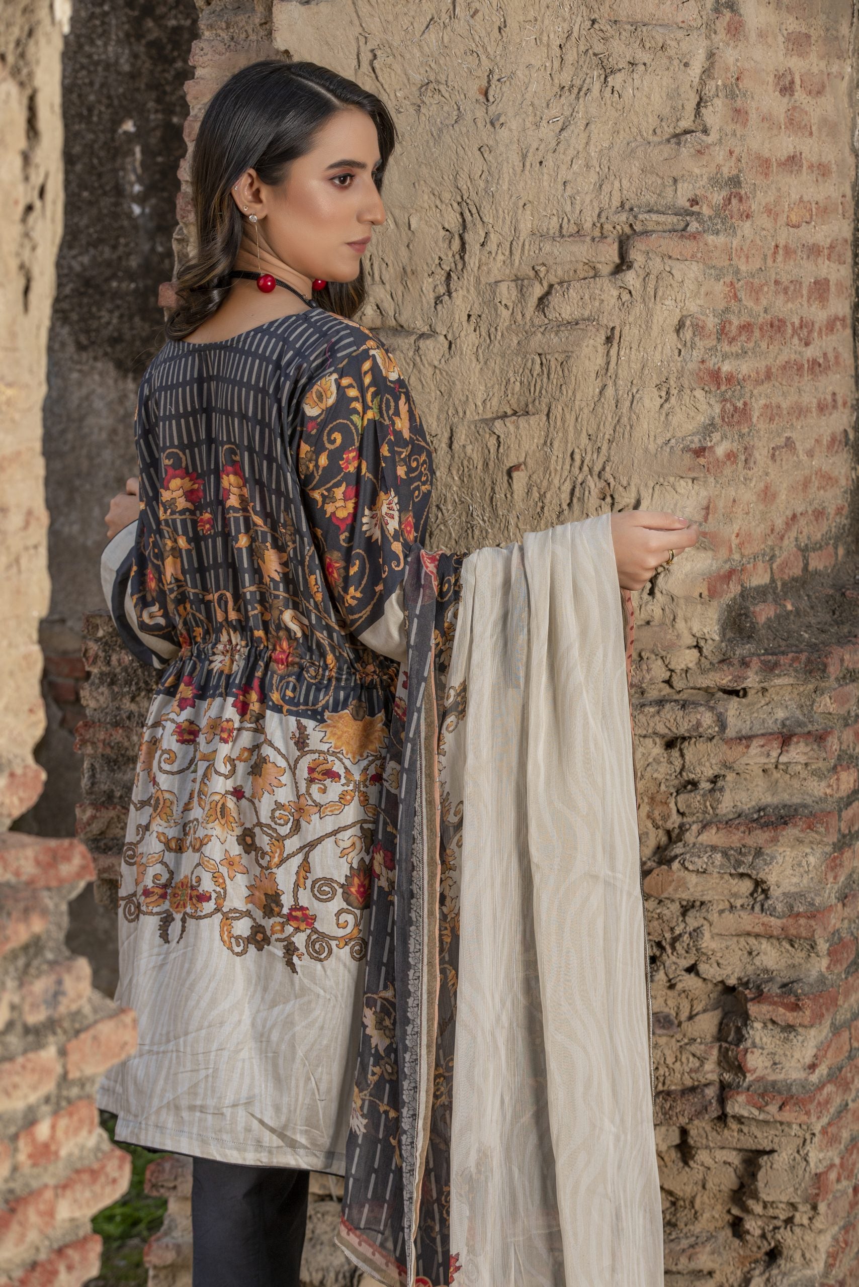 Labisa Mutyaran Lawn'22 W#19 – Tradition Stores