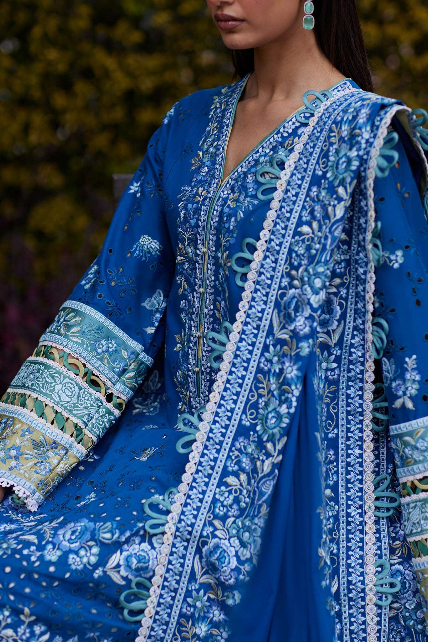 Elan Lawn`24 IVANA (EL24-06 B) – Tradition Stores