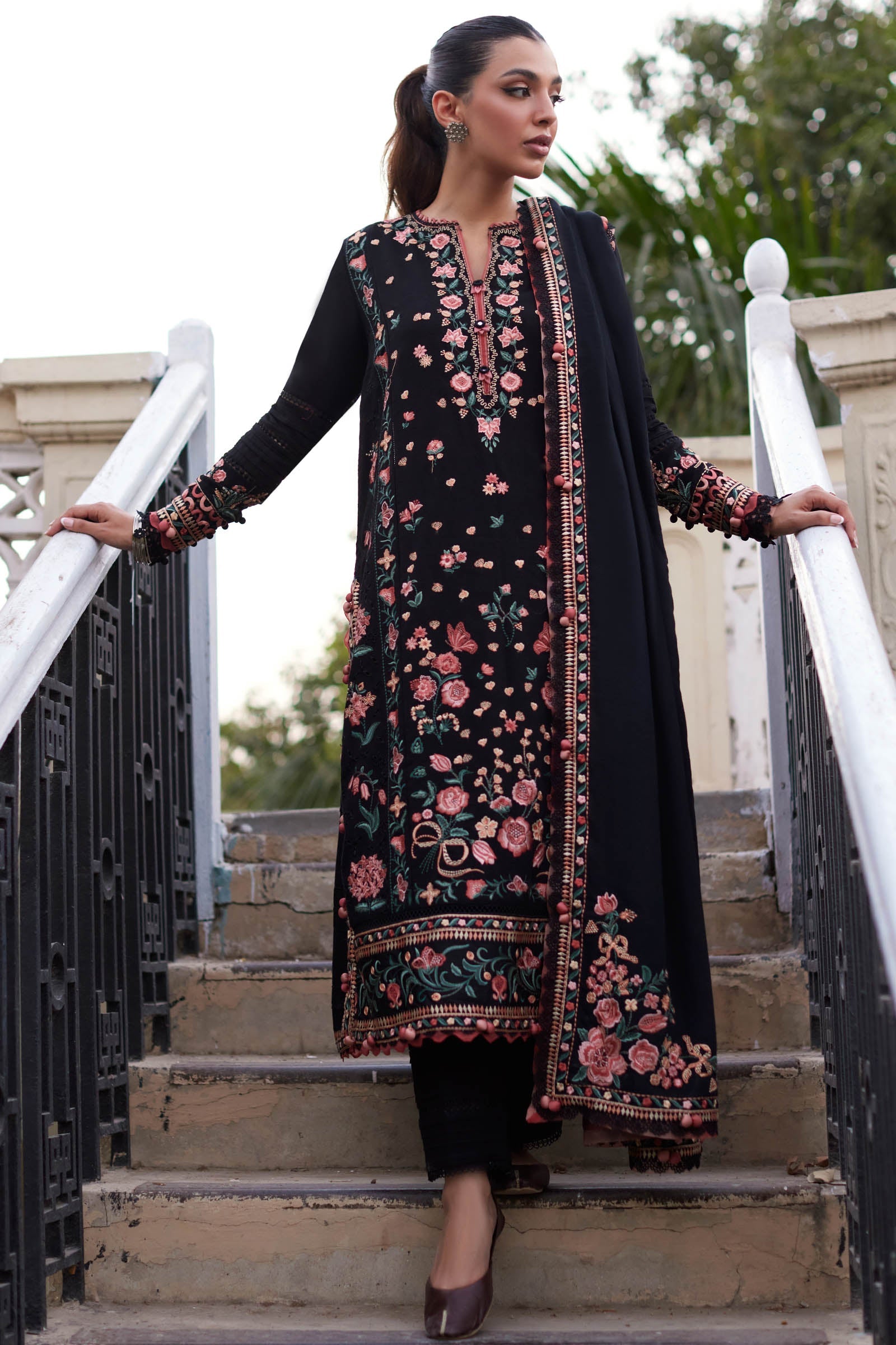 Zaha Winter Unstitched`23 D#02 – Tradition Stores
