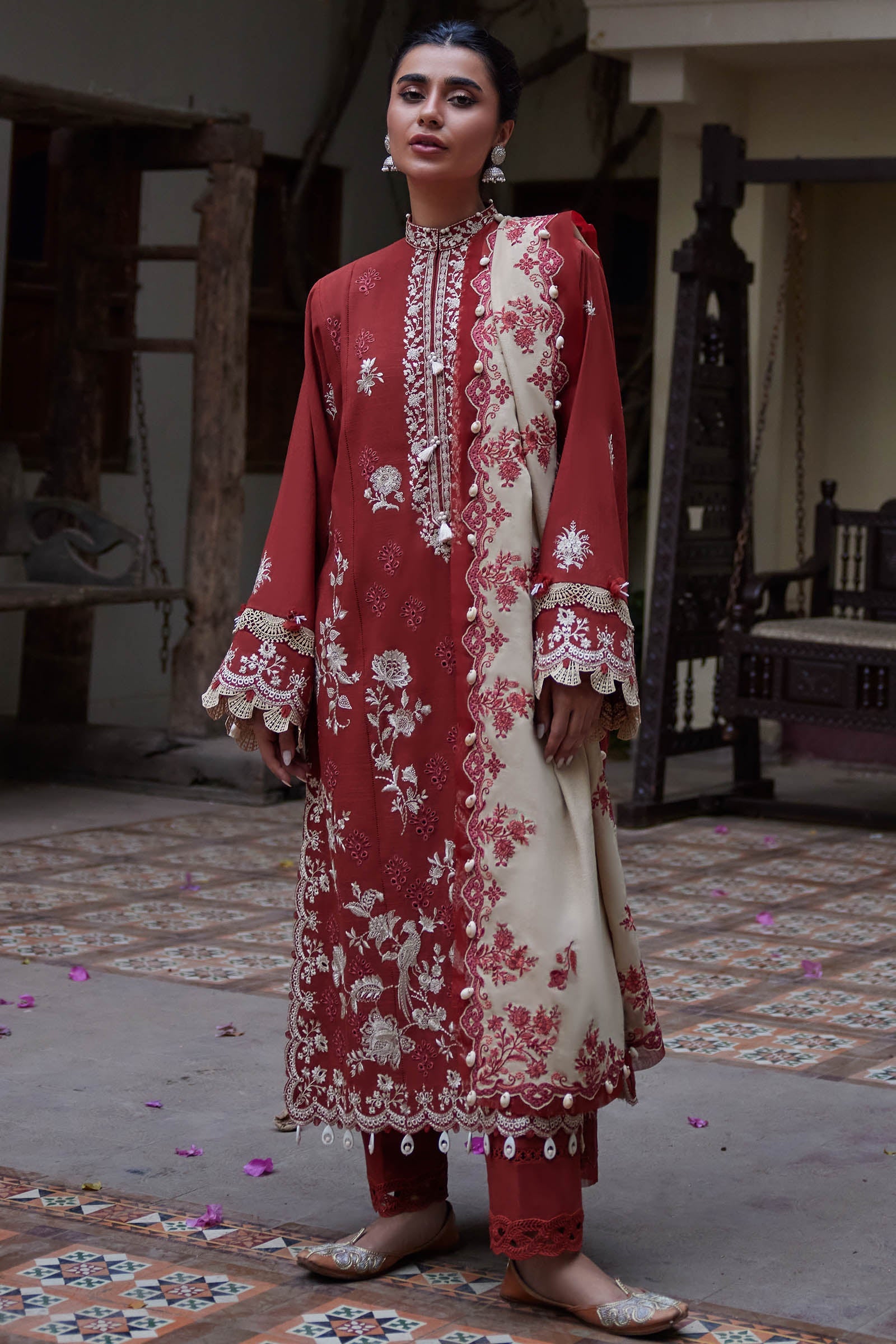 Zaha Winter Unstitched`23 D#05 – Tradition Stores