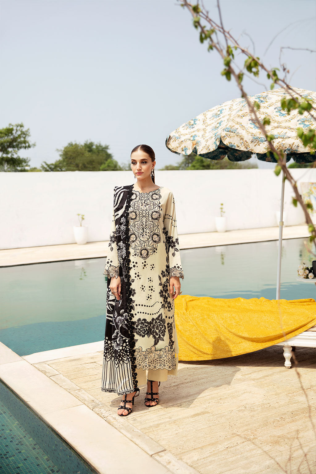 Ramsha Rangrez L/Lawn'25 Vol-6 D#602 – Tradition Stores